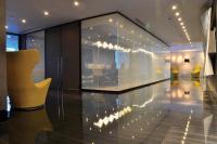 China Customized Glass Studio Partition Glass Office Partition with Office Smart Glass Modular Wall for sale