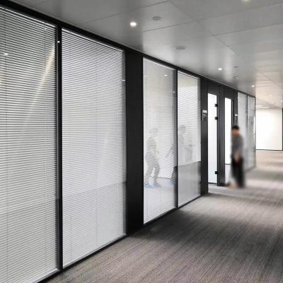 China High-end Soundproof Aluminum Frame Office Partition Glass Wall Space Room Divider with Blinds for sale