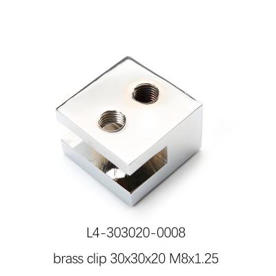 China 30x30x20mm Brass Clip M8x1.25 Thread Corrosion Resistant Lighting Fixture Connector for sale
