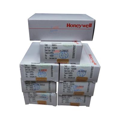 China SS461A Rotary Hall Effect Sensor IC Bipolar 3.8V-30V TO-92-Flat-3 Package -40°C to 150°C for sale
