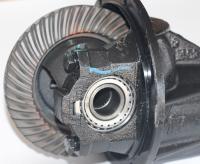 China Chevrolet SGMW Rear Axle Differential 9 44 Speed Ratio Black Half Shaft with 25 Teeth for sale