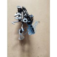China ISUZU DMAX Pickup Car Hood Lock Bonnet Lock for 2012-2016 Year Direct for sale