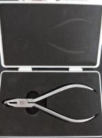 China Durable Metal Dental Orthodontic NITI Cinch Back Pliers with 3 Years Shelf Life for sale