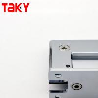 China 304 Stainless Steel Shower Hinge for Modern Design Style Glass Hardware Distributor for sale