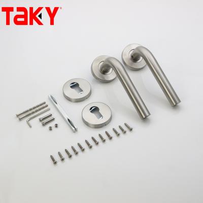 China Easy Installation Hotels Modern Polished Stainless Steel 304/201 Interior Door Lock Handles for sale