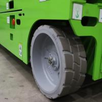 China Wheelbase 1.87m Self-Propelled Scissor Lift Working Height 10.1m Personnel Lift for sale