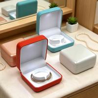 China Luxury LED Bracelet Box Multi Color Plastic Jewelry Box For Wedding Valentine for sale