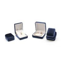 China Popular Style Rectangle Jewelry Boxes Hinged Velvet Gift Box for sale