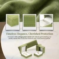 China Vintage Green Velvet Luxury Jewelry Box Set Simple Luxury Necklace Gift Box Custom Color for sale