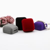China Simple Style Velvet Jewelry Box 55*59*37mm Custom Insert Color Compact for sale
