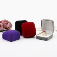 China Simple Style Velvet Jewelry Box 55*59*37mm Custom Insert Color Compact for sale