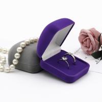 China Simple Style Velvet Jewelry Box 55*59*37mm Custom Insert Color Compact for sale