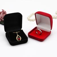 China Simple Style Velvet Jewelry Box 55*59*37mm Custom Insert Color Compact for sale