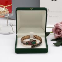 China Luxury Dark Green Velvet Jewelry Box For Rings Earrings Bracelets Vintage Style for sale