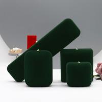 China Luxury Dark Green Velvet Jewelry Box For Rings Earrings Bracelets Vintage Style for sale