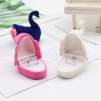China Custom Color Hinged Flocked Jewelry Box Swan Shaped Jewelry Packaging Box for sale