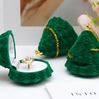 China Small Velvet Christmas Tree Ornament Ring Box Customized Color for sale