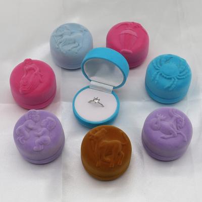 China Necklace Earrings Ring Custom Velvet Jewelry Packaging Gift Box With Hinge Closure for sale