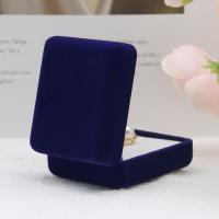 China Custom Designed Velvet Jewelry Box Collection With Minimalistic Rectangular Shape for sale