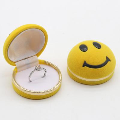 China Customizable Velvet Ring Boxes Small Beautiful Round Jewelry Boxes In Various Colors for sale