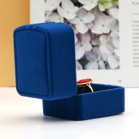 China Luxury Velvet Jewellery Box For Earrings Rings Necklaces Custom Colour for sale