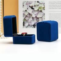 China Luxury Velvet Jewellery Box For Earrings Rings Necklaces Custom Colour for sale