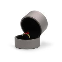 China Round PU Leather Jewellery Box With Hinge Closure Storage Jewelry Gift Case for sale