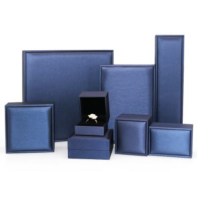China Luxury Double Ring Necklace Jewelry Box Set Elegant Blue PU Leather Material for sale