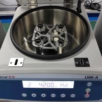 China Benchtop Centrifuge Machine Blood Separation L500-A With Swing Rotor for sale