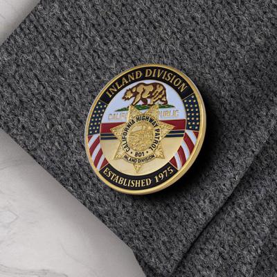 China Custom Zinc Alloy Challenge Coin with Gold Plating and Customized Design for Souvenirs and Commemoration for sale