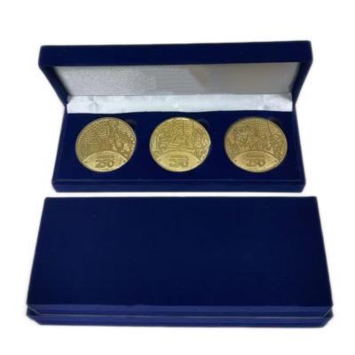 China Custom Velvet Jewelry Gift Box for Rings Necklaces for sale