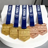 China Custom Medals Personalized Sports Awards in Zinc Alloy with Enamel Finish and Customized Design for sale