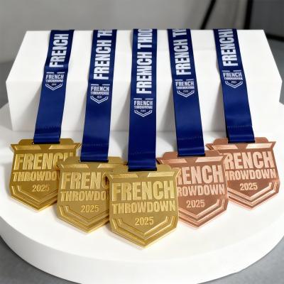 China Custom Medals Personalized Sports Awards in Zinc Alloy with Enamel Finish and Customized Design for sale