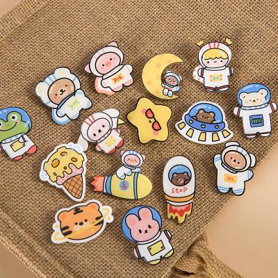 China Personalized Cute Clear Pin Customized Acrylic Pins Fridge Magnet Custom Anime Cartoon Epoxy Acrylic Badge Pins Keychain Charm for sale