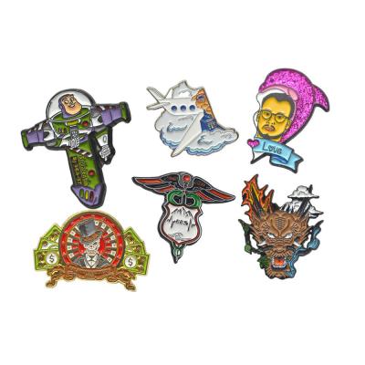 China Custom 2D/3D Design Lapel Pins with Customer Size and Custom Color Options for sale