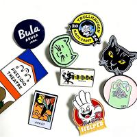 China Get custom antique gold-plated enamel pins with soft or hard die-cut logo for brooch badges for sale
