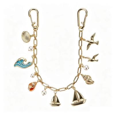 China Custom Logo Zinc Alloy Keychain with Soft Enamel Finish for Bag Charms and Gifts for sale