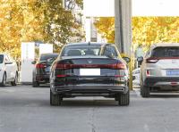 China Hybrid Intelligence and Electric Driver's Seat Adjustment SAIC Volkswagen 2023 Passat for sale