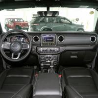 China 2023 Jeep Gladiator Pickup Maximum Torque Nm 300-400Nm Manual Copilot Seat Adjustment for sale