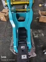 China Side Type 68mm Tool Diameter Hydraulic Breaker Rock Breaker For 4 - 7  Ton Small Excavator for sale