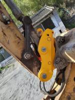 China 10 Ton Mini Excavator Quick Hitch Coupler Attachment Hydraulic Breakers for sale