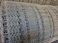 China 140m 280m Concrete Weight Coating Mesh  Six Lines Galvanized Wire  For Protection for sale