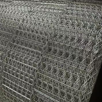 China Hot dip Galvanized  Wire CWC Pipeline Reinforced Mesh Eight Lines for sale