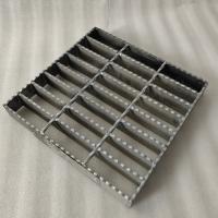 China Anti Slip 1 M Width Welded Serrated Galvanized Steel Gratings Customized Color for sale