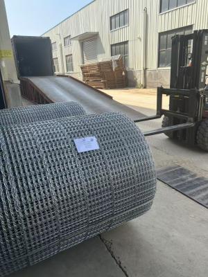 China Durable 2.6MM Welded Galvanized   Wire Pipeline  Reinforced  Mesh For Oil And Gas for sale