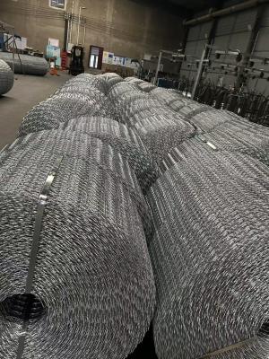 China Durable 2.0mm Welded Galvanized Wire Pipeline Reinforced Mesh For Oil And Gas for sale