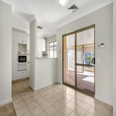 China Aluminum Corner Stacking Sliding Doors 6063 6061 6005 6060 for sale