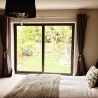 China Bathroom Double Aluminum Sliding Glass Doors Soundproof 5mm+12A+5mm Tempered for sale
