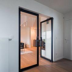 China Narrow Frame Noiseless Aluminum Casement Door 1.2mm-2.0mm Double Tempered Glass for sale