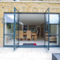 China Aluminum Hinged Casement Door Double Tempered Glass 24mm Wind Resistance Sun Room for sale